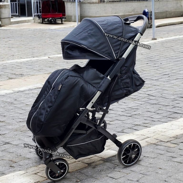 Poussette de luxe Compacte avec cache Pieds pour voyage - kidilo
